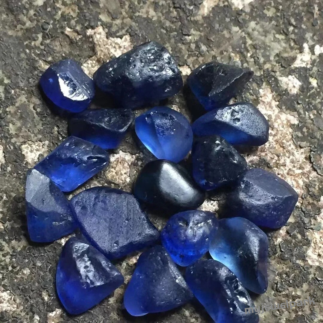 How to tell the difference between lab grown and natural gemstone ...