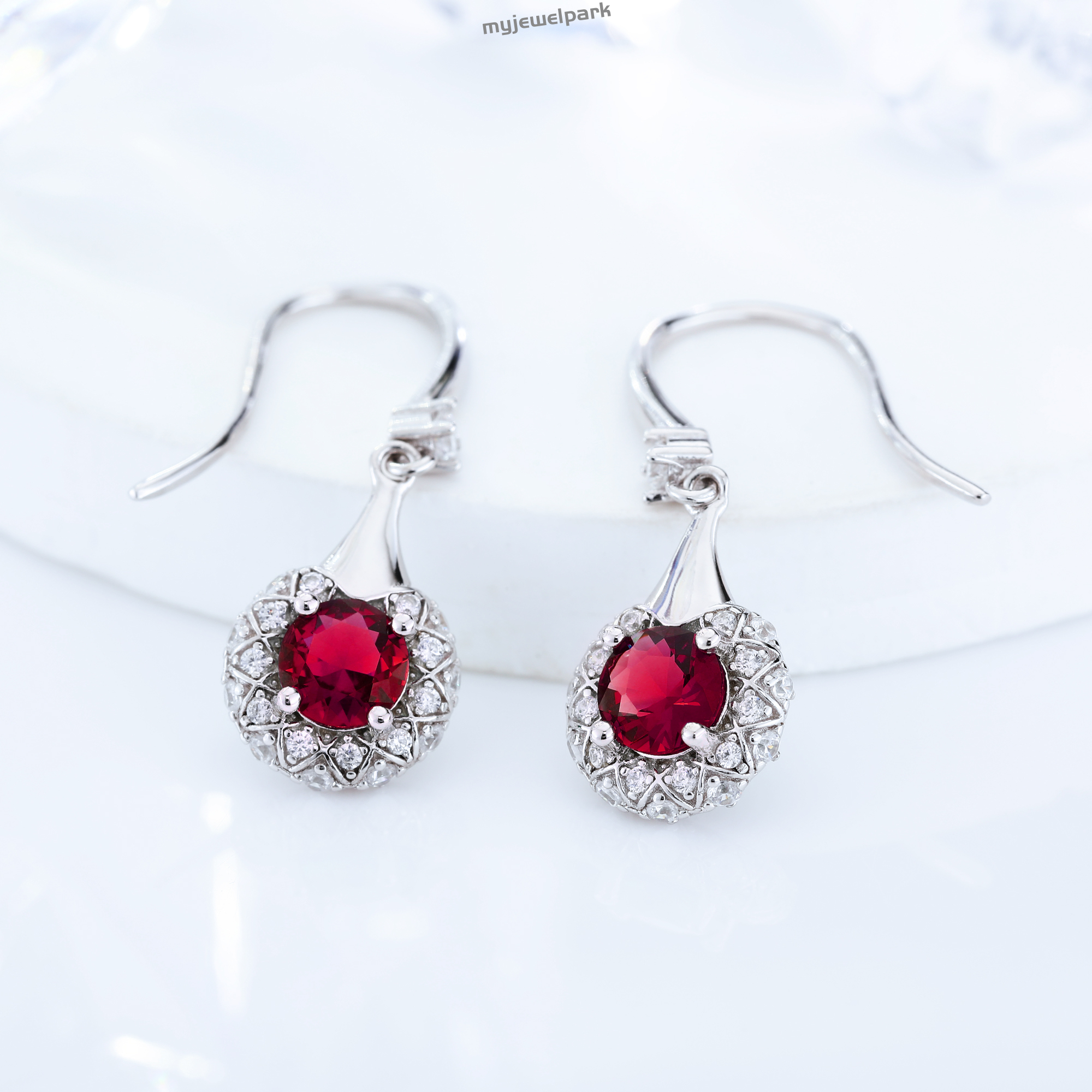 The Real Differences Between Synthetic and Lab-Grown Rubies - myjewelpark